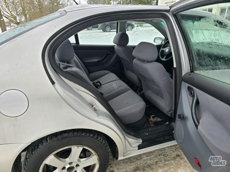 Grey SEAT Toledo 2001 in Radviliskis, with an engine capacity of 1.60 L and mileage of 254 thousand km for 995 €, photo 20 on AUTOMOTO.COM.LV