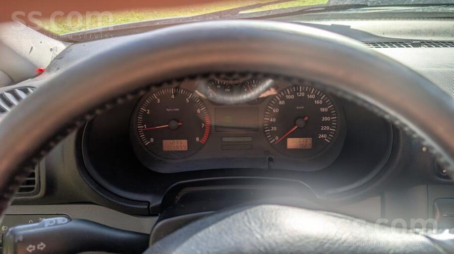 Pelēks SEAT Toledo 2001 Jēkabpils, ar dzinēja tilpumu 1.60 L un nobraukumu 305 tūkst. km par 1400 €, foto 6 vietnē AUTOMOTO.COM.LV