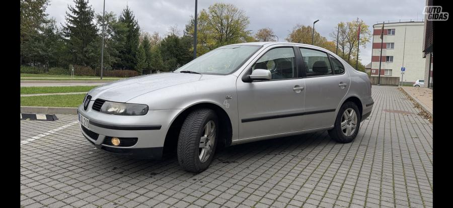 Pelēks SEAT Toledo 2001 Ukmergė, ar dzinēja tilpumu 1.90 L un nobraukumu 328 tūkst. km par 1450 €, foto 3 vietnē AUTOMOTO.COM.LV