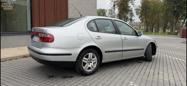 Pelēks SEAT Toledo 2001 Ukmergė, ar dzinēja tilpumu 1.90 L un nobraukumu 328 tūkst. km par 1450 €, foto 5 vietnē AUTOMOTO.COM.LV
