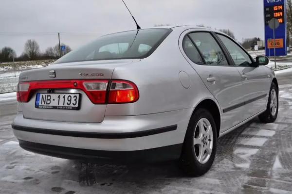 Pelēks SEAT Toledo 2002 Jēkabpils, ar dzinēja tilpumu 1.90 L un nobraukumu 285 tūkst. km par 2600 €, foto 6 vietnē AUTOMOTO.COM.LV