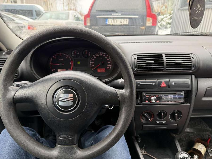 Pelēks SEAT Toledo 2003 Varėna, ar dzinēja tilpumu 1.90 L un nobraukumu 369 tūkst. km par 450 €, foto 7 vietnē AUTOMOTO.COM.LV