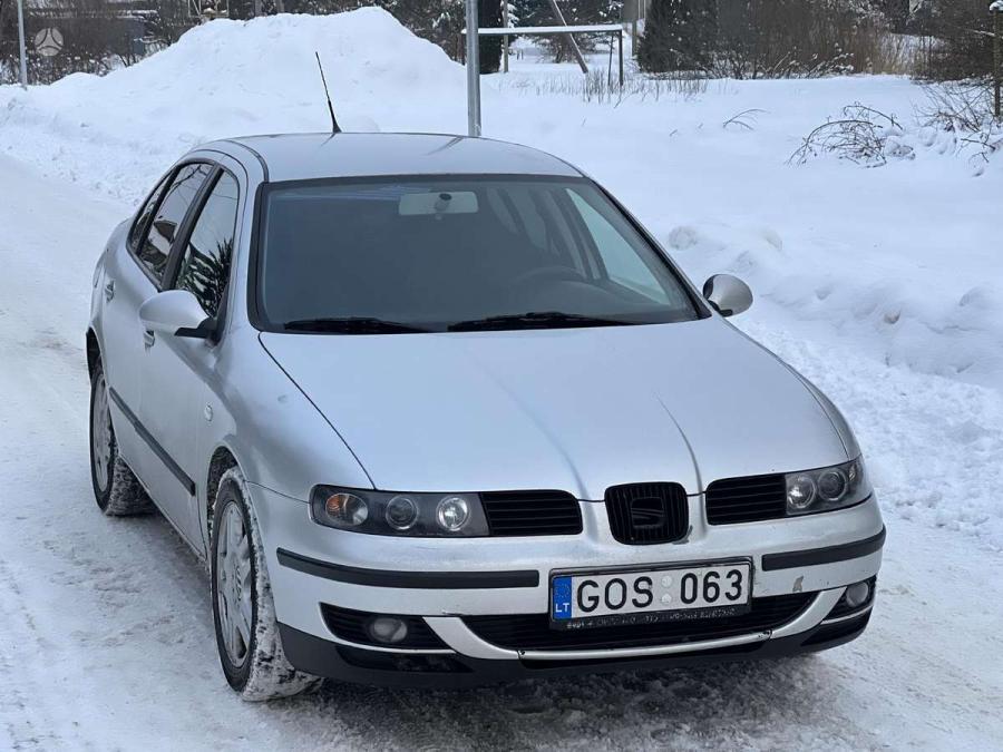 Pelēks SEAT Toledo 2004 Klaipėda, ar dzinēja tilpumu 1.90 L un nobraukumu 366 tūkst. km par 1250 €, foto 1 vietnē AUTOMOTO.COM.LV