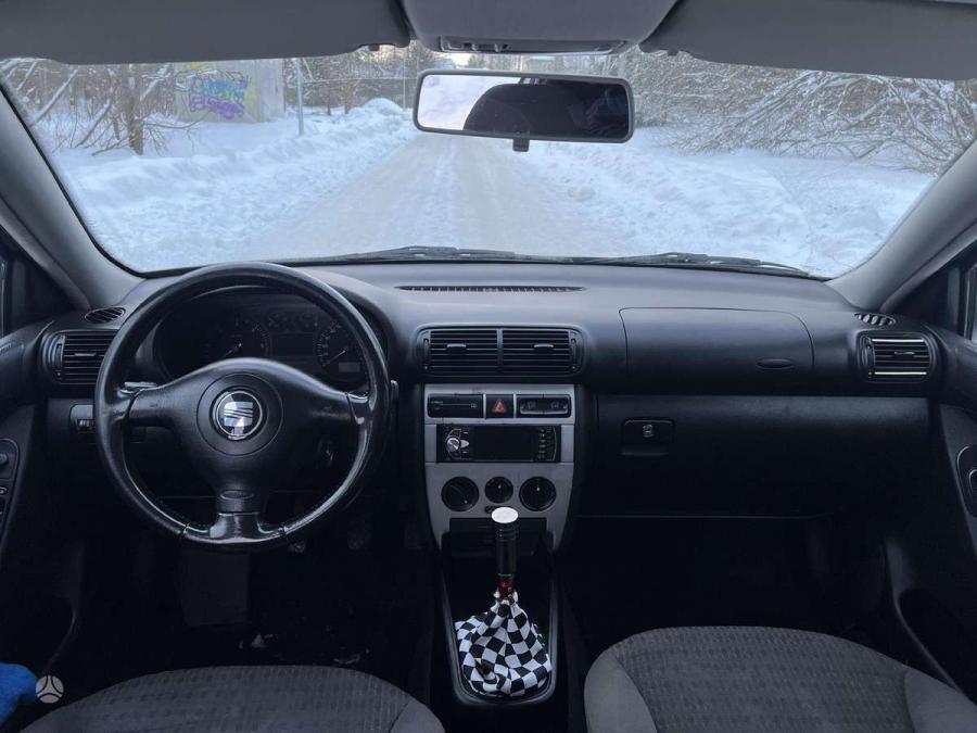 Pelēks SEAT Toledo 2004 Klaipėda, ar dzinēja tilpumu 1.90 L un nobraukumu 366 tūkst. km par 1250 €, foto 7 vietnē AUTOMOTO.COM.LV