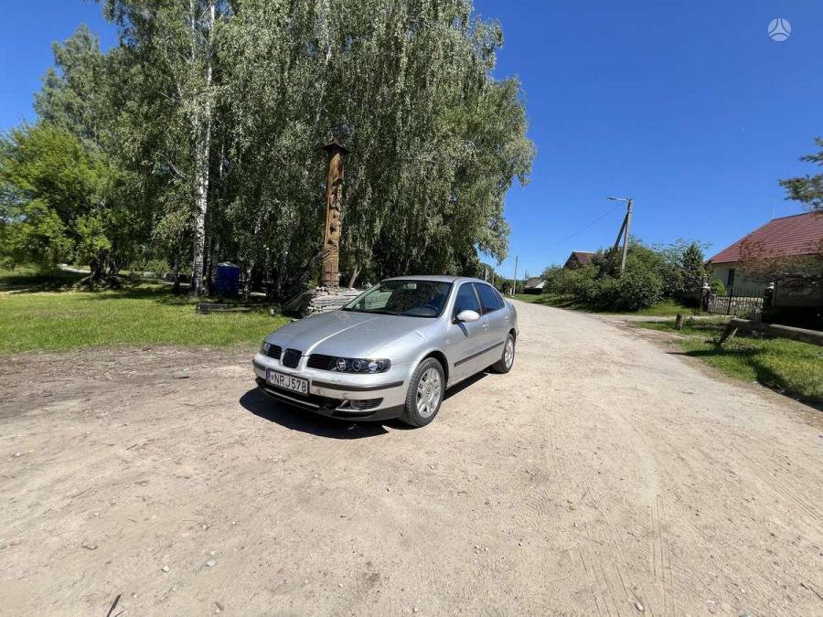Pelēks SEAT Toledo 2004 Marijampole, ar dzinēja tilpumu 1.90 L un nobraukumu 380 tūkst. km par 800 €, foto 3 vietnē AUTOMOTO.COM.LV