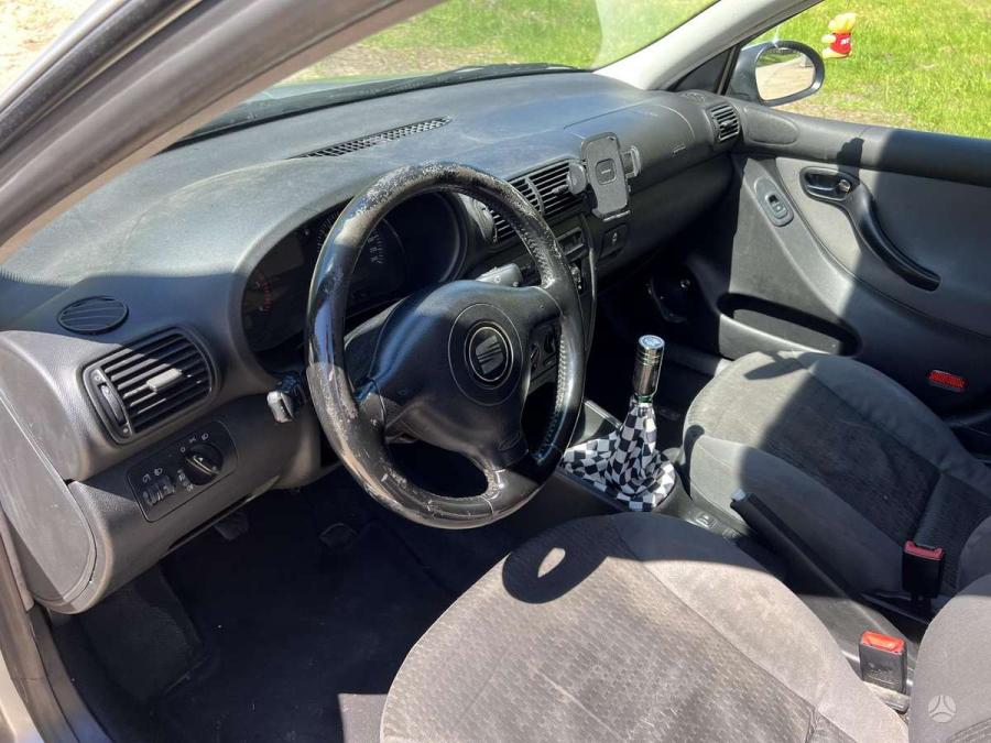 Pelēks SEAT Toledo 2004 Marijampole, ar dzinēja tilpumu 1.90 L un nobraukumu 380 tūkst. km par 800 €, foto 16 vietnē AUTOMOTO.COM.LV