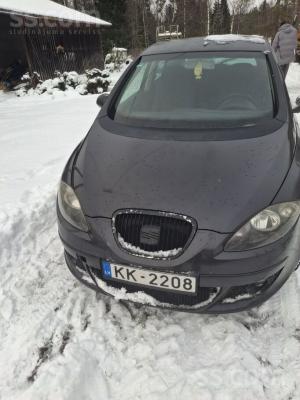 Grey SEAT Toledo 2005 in Bauska, with an engine capacity of 2.00 L and mileage of 328 thousand km for 1300 €, photo  on AUTOMOTO.COM.LV