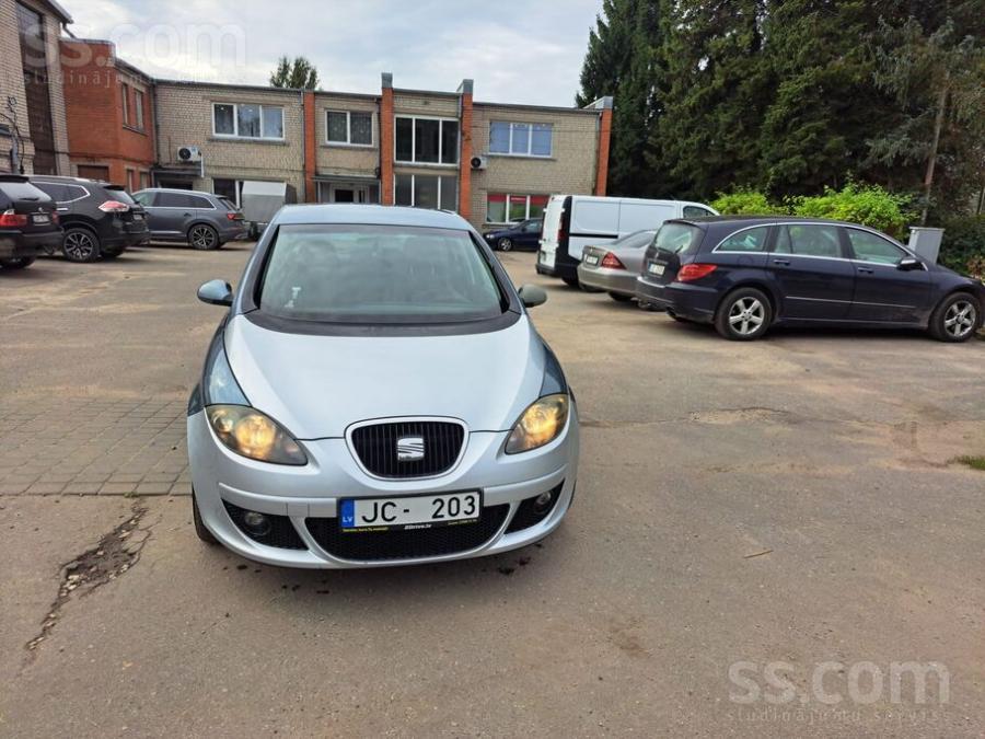 Pelēks SEAT Toledo 2005 Rīga, ar dzinēja tilpumu 1.90 L un nobraukumu 374 tūkst. km par 1250 €, foto 8 vietnē AUTOMOTO.COM.LV