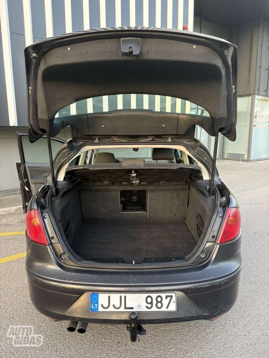 SEAT Toledo 2005 in Kelme, with an engine capacity of 2.00 L and mileage of 361 thousand km for 770 €, photo 6 on AUTOMOTO.COM.LV