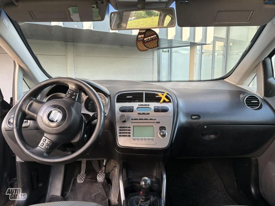 SEAT Toledo 2005 in Kelme, with an engine capacity of 2.00 L and mileage of 361 thousand km for 770 €, photo 7 on AUTOMOTO.COM.LV
