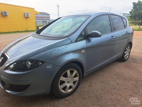SEAT Toledo 2005 in Radviliskis, with an engine capacity of 2.00 L and mileage of 240 thousand km for 1500 €, photo 2 on AUTOMOTO.COM.LV