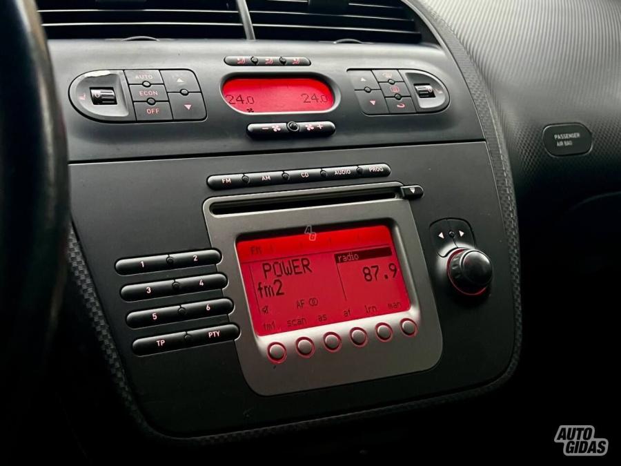 SEAT Toledo 2005 in Panevezys, with an engine capacity of 2.00 L and mileage of 227 thousand km for 1200 €, photo 12 on AUTOMOTO.COM.LV