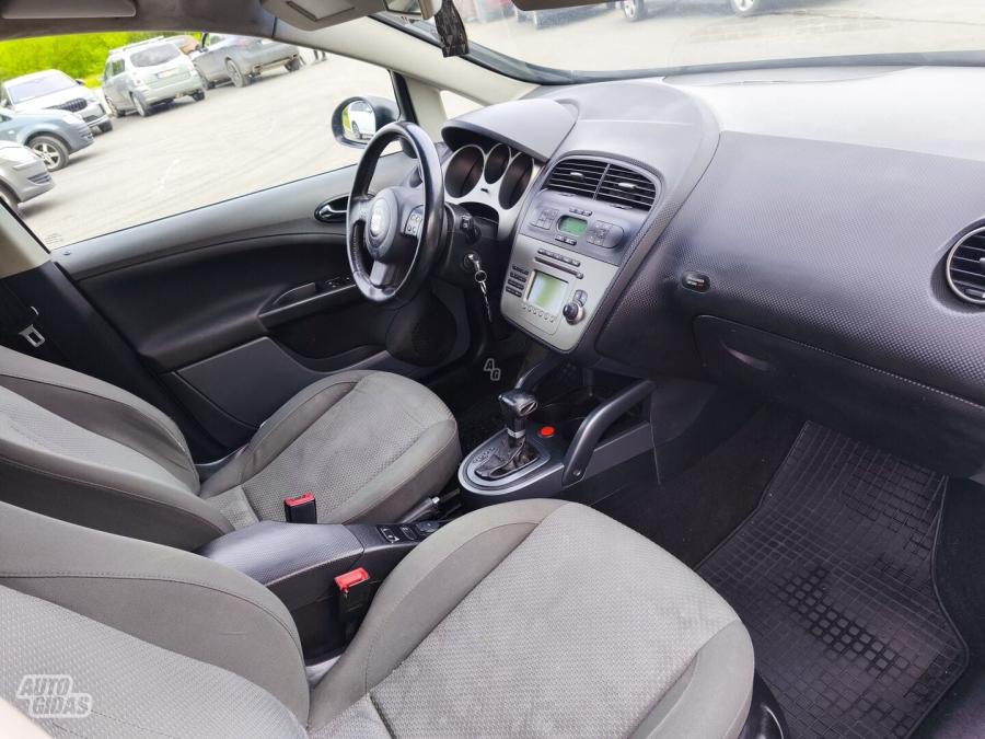 SEAT Toledo 2007 in Kaunas, with an engine capacity of 2.00 L and mileage of 285 thousand km for 790 €, photo 17 on AUTOMOTO.COM.LV