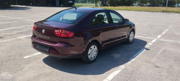 Red SEAT Toledo 2013 in Siauliai, with an engine capacity of 1.20 L and mileage of 266 thousand km for 4350 €, photo 1 on AUTOMOTO.COM.LV