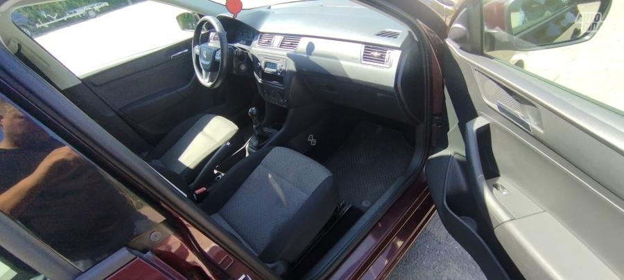 Red SEAT Toledo 2013 in Siauliai, with an engine capacity of 1.20 L and mileage of 266 thousand km for 4350 €, photo 15 on AUTOMOTO.COM.LV