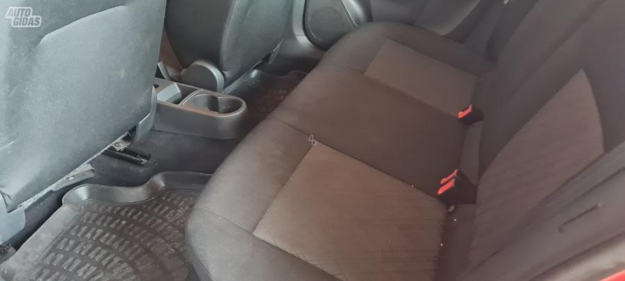 Red SEAT Toledo 2014 in Vilnius, with an engine capacity of 1.20 L and mileage of 220 thousand km for 4300 €, photo 7 on AUTOMOTO.COM.LV
