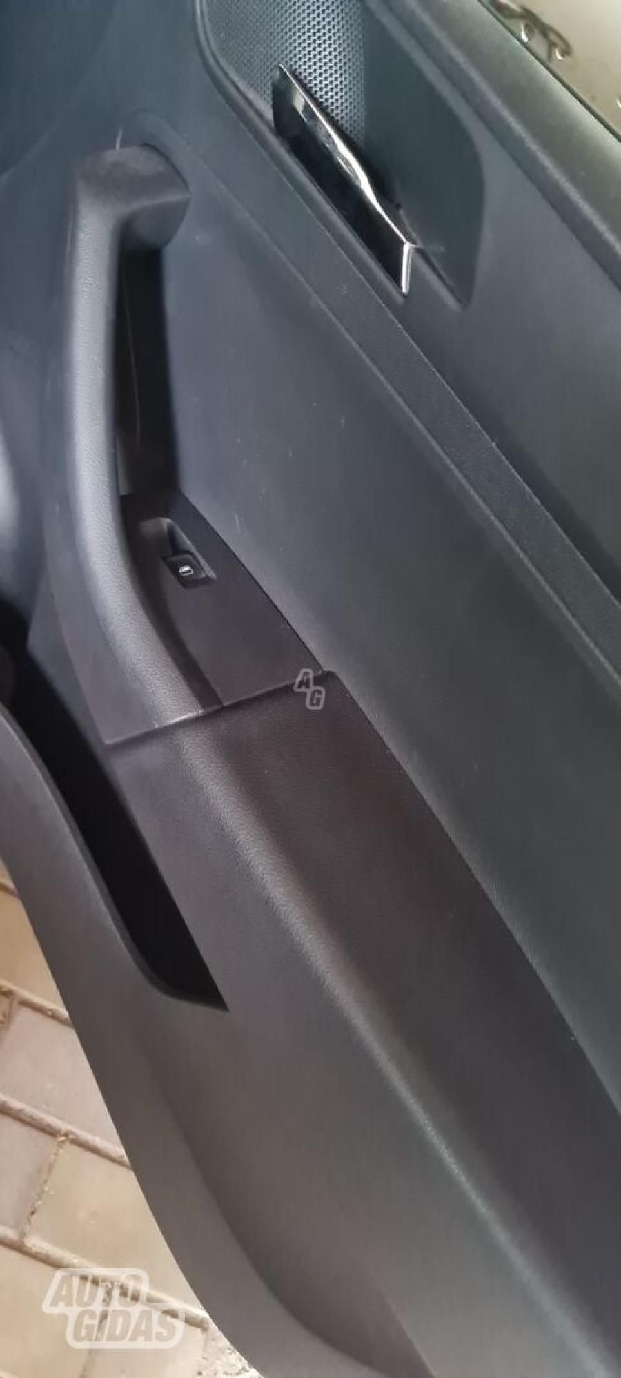 Red SEAT Toledo 2014 in Vilnius, with an engine capacity of 1.20 L and mileage of 220 thousand km for 4300 €, photo 12 on AUTOMOTO.COM.LV