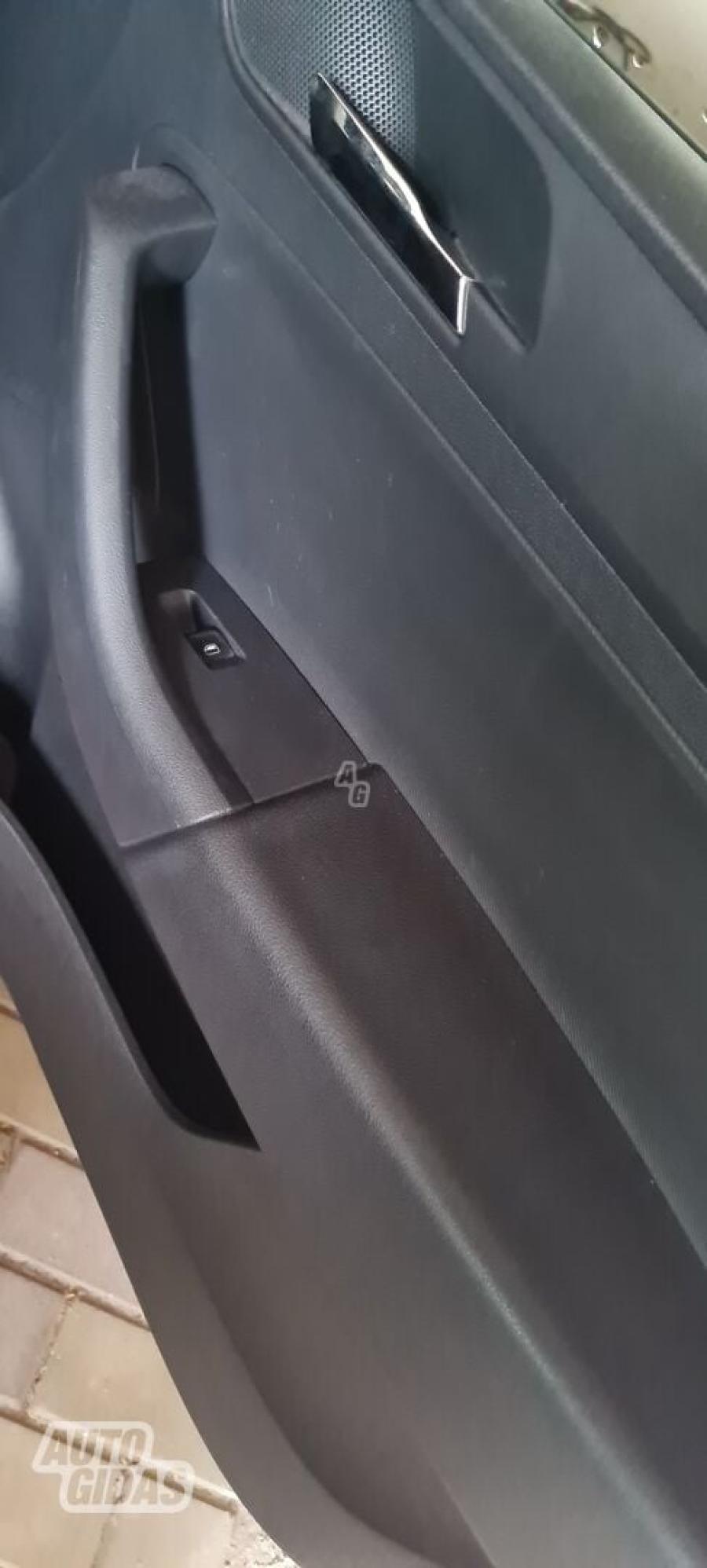 Red SEAT Toledo 2014 in Vilnius, with an engine capacity of 1.20 L and mileage of 220 thousand km for 4300 €, photo 20 on AUTOMOTO.COM.LV