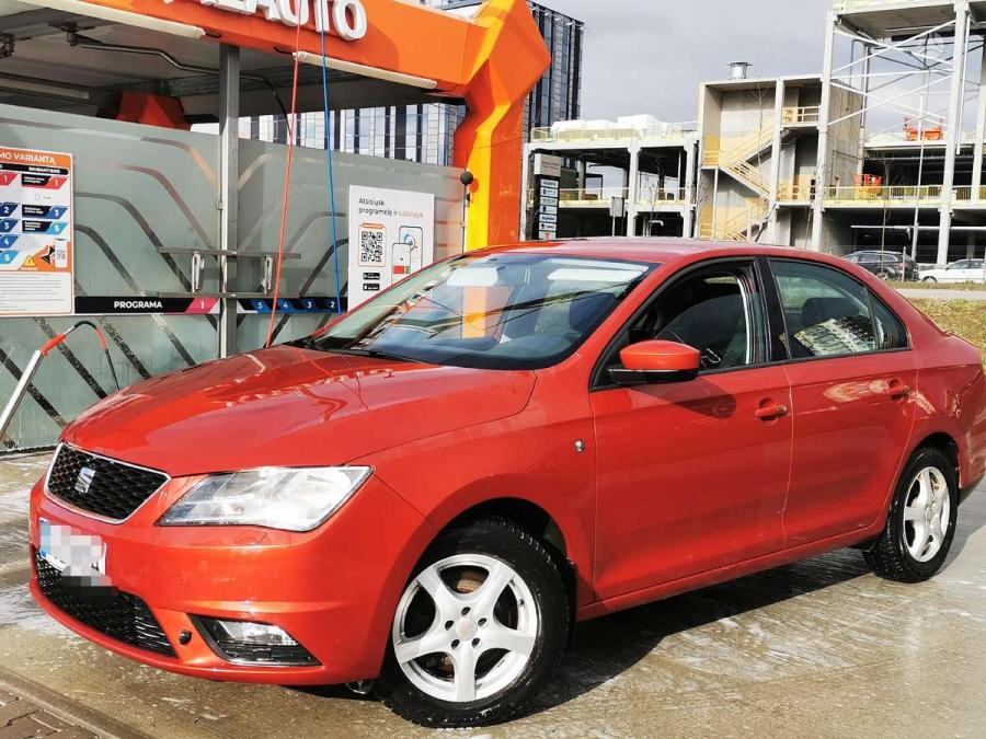 Red SEAT Toledo 2014 in Vilnius, with an engine capacity of 1.40 L and mileage of 161 thousand km for 5555 €, photo 4 on AUTOMOTO.COM.LV