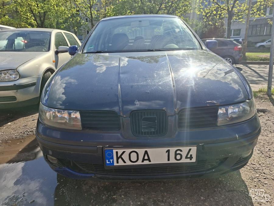 SEAT Toledo 2000 in Vilnius, with an engine capacity of 1.80 L and mileage of 290 thousand km for 400 €, photo 5 on AUTOMOTO.COM.LV
