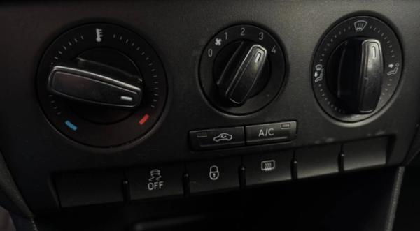 Balts SEAT Toledo 2014 Rīga, ar dzinēja tilpumu 1.60 L un nobraukumu 197 tūkst. km par 5499 €, foto 2 vietnē AUTOMOTO.COM.LV