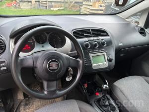 Желтый Сеат Толедо 2006 в Лимбажи, объемом двигателя 1.90 л и пробегом 360 тыс. км за 700 €, фото 4 на AUTOMOTO.COM.LV