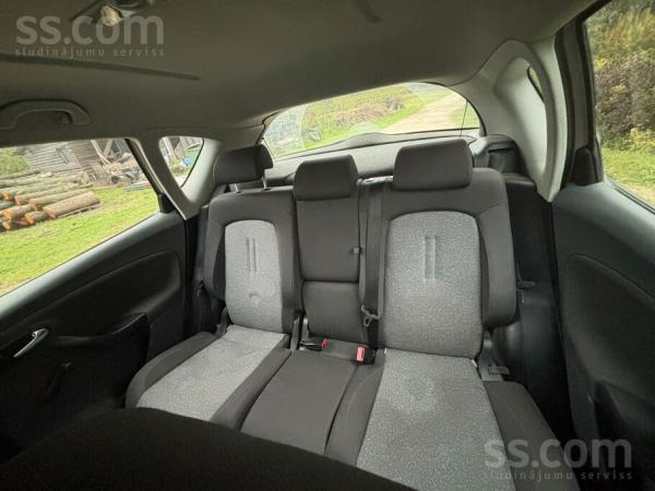 Yellow SEAT Toledo 2006 in Limbazi, with an engine capacity of 1.90 L and mileage of 360 thousand km for 700 €, photo 7 on AUTOMOTO.COM.LV
