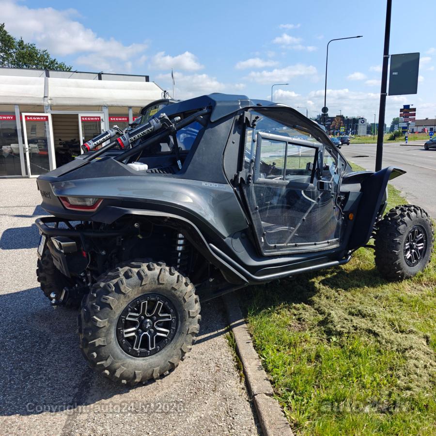 Melns Segway Villain 2025 Tartu, ar dzinēja tilpumu 1.00 L un nobraukumu 0 tūkst. km par 16500 €, foto 4 vietnē AUTOMOTO.COM.LV