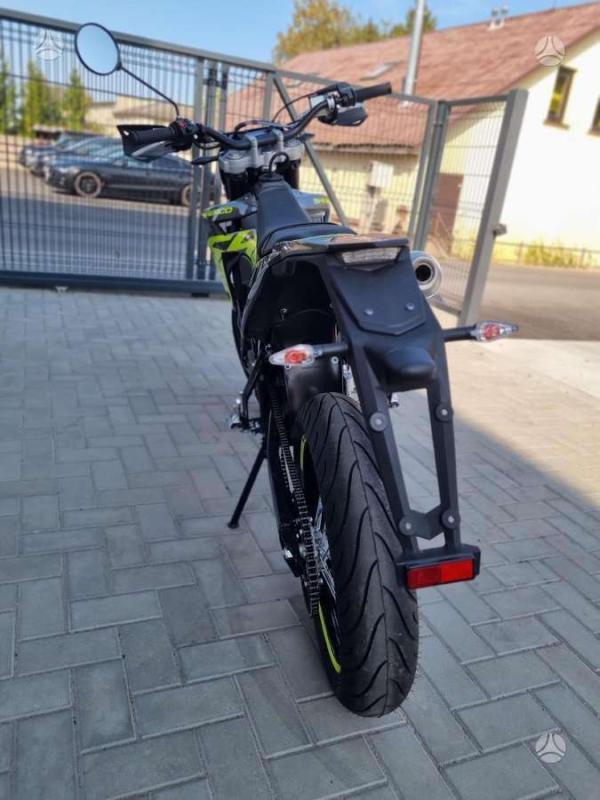 Sherco 50 SM-RS 2024 Marijampole, ar dzinēja tilpumu 49.00 L un nobraukumu 1 tūkst. km par 3950 €, foto 3 vietnē AUTOMOTO.COM.LV
