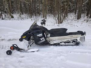 Black Ski Doo MXZ 2009 in Utena, with an engine capacity of 1.20 L and mileage of 5 thousand km for 4999 €, photo 3 on AUTOMOTO.COM.LV