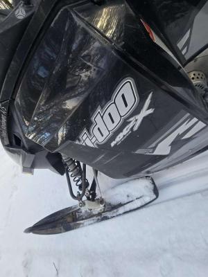 Black Ski Doo MXZ 2009 in Utena, with an engine capacity of 1.20 L and mileage of 5 thousand km for 4999 €, photo 14 on AUTOMOTO.COM.LV