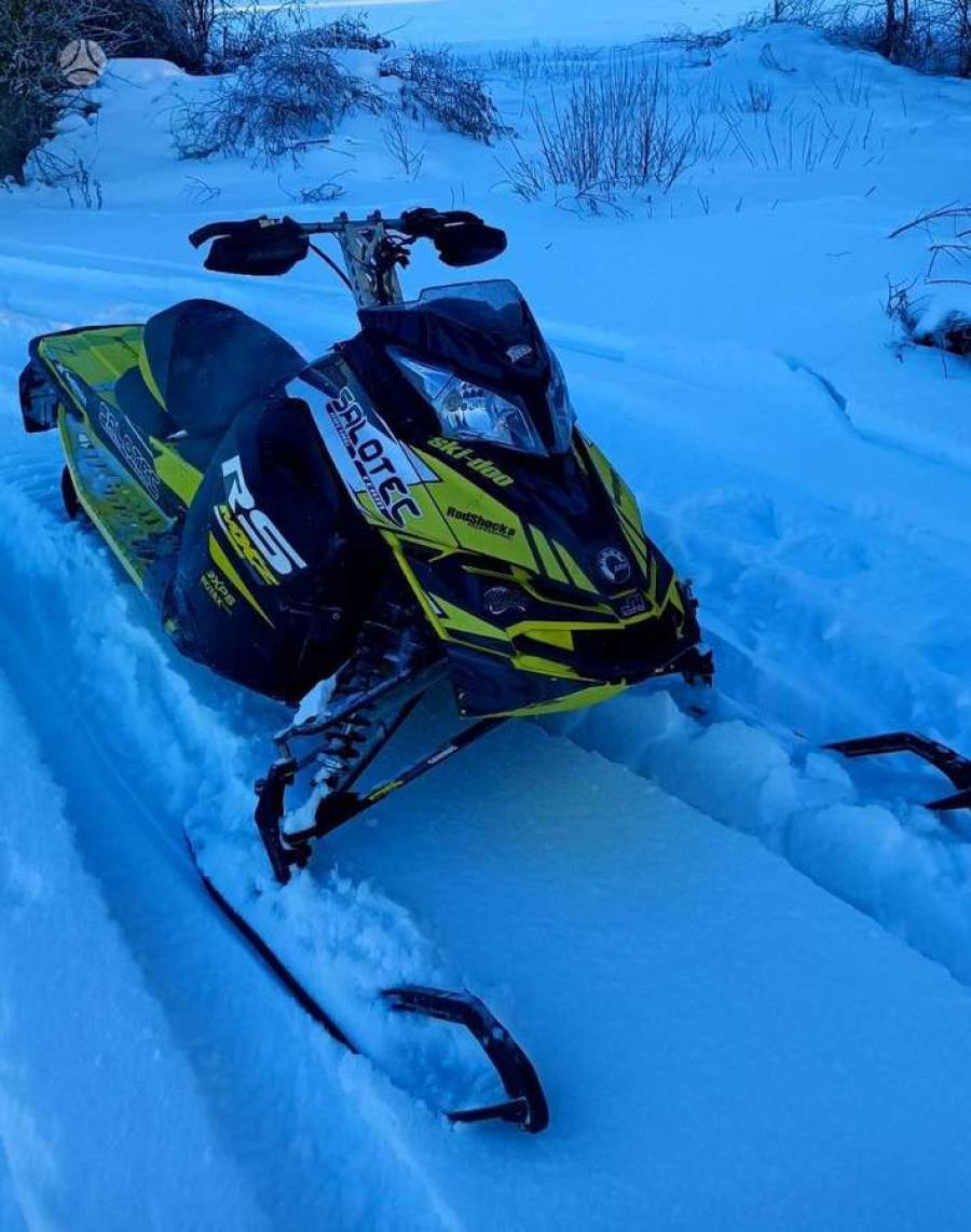 Zaļš Ski Doo MXZ 2015 Utena, ar dzinēja tilpumu 0.60 L un nobraukumu 3 tūkst. km par 4750 €, foto 2 vietnē AUTOMOTO.COM.LV