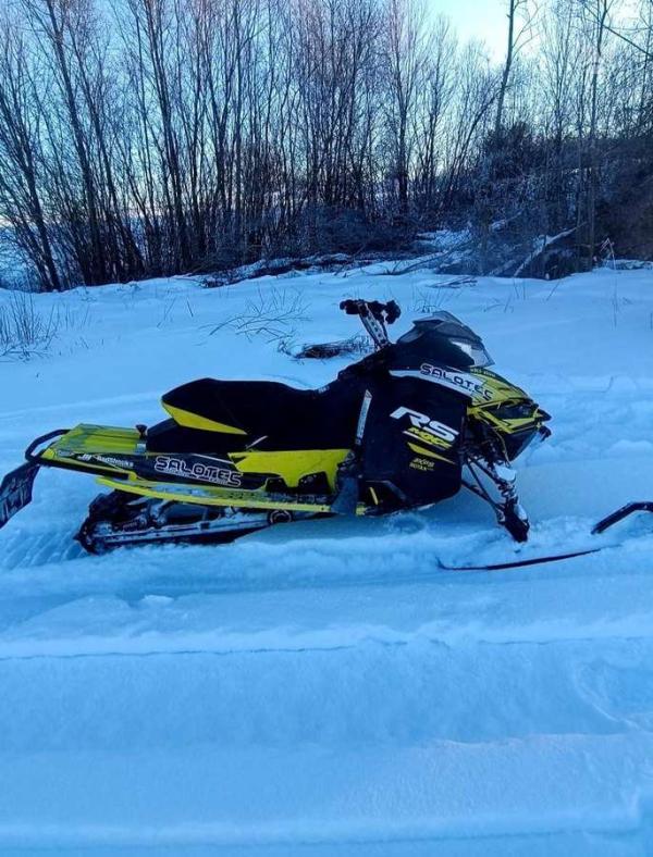 Green Ski Doo MXZ 2015 in Utena, with an engine capacity of 0.60 L and mileage of 3 thousand km for 4750 €, photo 4 on AUTOMOTO.COM.LV