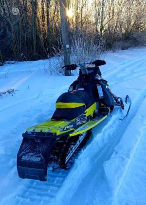 Zaļš Ski Doo MXZ 2015 Utena, ar dzinēja tilpumu 0.60 L un nobraukumu 3 tūkst. km par 4750 €, foto 5 vietnē AUTOMOTO.COM.LV