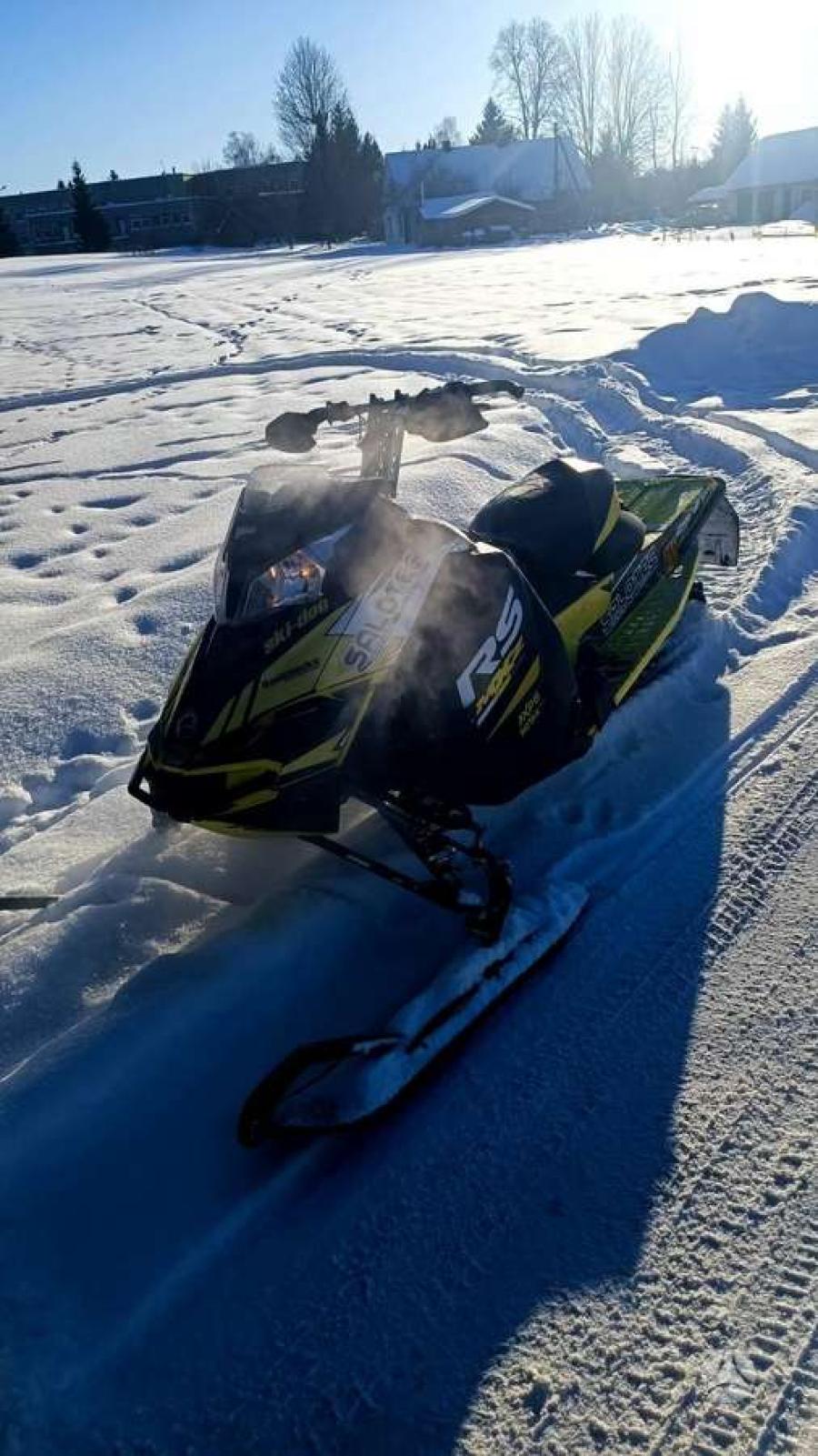 Zaļš Ski Doo MXZ 2015 Utena, ar dzinēja tilpumu 0.60 L un nobraukumu 3 tūkst. km par 4750 €, foto 16 vietnē AUTOMOTO.COM.LV