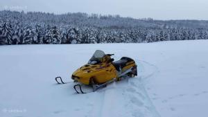 Ski Doo MXZ 2003 Telšiai, ar dzinēja tilpumu 0.60 L un nobraukumu 1000 tūkst. km par 1500 €, foto 4 vietnē AUTOMOTO.COM.LV