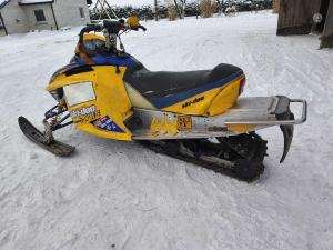 Ski Doo MXZ 2006 в Таураге, объемом двигателя 0.60 л и пробегом 0 тыс. км за 1000 €, фото 3 на AUTOMOTO.COM.LV