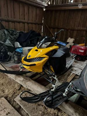 Ski Doo MXZ 2011 Viļņa, ar dzinēja tilpumu 0.60 L un nobraukumu 3 tūkst. km par 3300 €, foto  vietnē AUTOMOTO.COM.LV