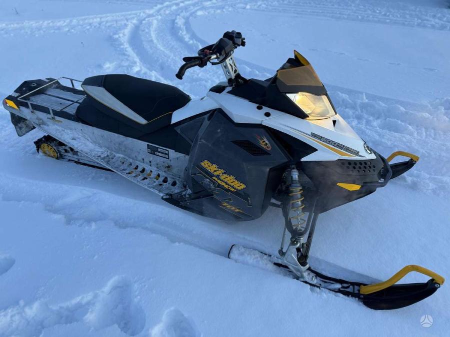 Balts Ski Doo MXZ 2009 Klaipėda, ar dzinēja tilpumu 0.60 L un nobraukumu 7 tūkst. km par 3500 €, foto 2 vietnē AUTOMOTO.COM.LV