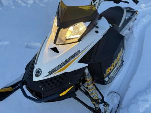 Balts Ski Doo MXZ 2009 Klaipėda, ar dzinēja tilpumu 0.60 L un nobraukumu 7 tūkst. km par 3500 €, foto 5 vietnē AUTOMOTO.COM.LV