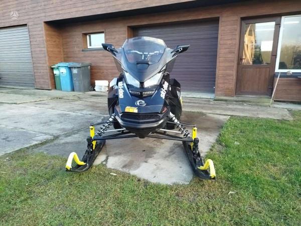 Dzeltens Ski Doo MXZ 2019 Šilutė, ar dzinēja tilpumu 0.85 L un nobraukumu 12 tūkst. km par 9000 €, foto 3 vietnē AUTOMOTO.COM.LV