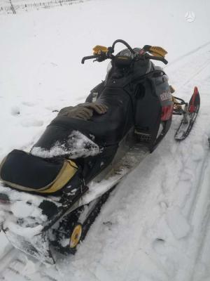 Ski Doo Summit 2005 Tauragė, ar dzinēja tilpumu 0.50 L un nobraukumu 1 tūkst. km par 1000 €, foto 4 vietnē AUTOMOTO.COM.LV