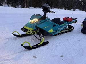 Ski Doo Summit 2022 в Вильнюс, объемом двигателя 0.85 л и пробегом 80 тыс. км за 12300 €, фото 2 на AUTOMOTO.COM.LV