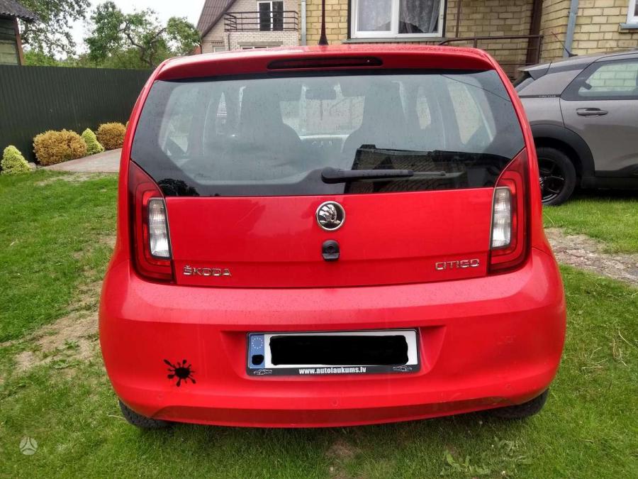 Red Skoda Citigo 2017 in Vilkaviskis, with an engine capacity of 1.00 L and mileage of 240 thousand km for 2450 €, photo 6 on AUTOMOTO.COM.LV