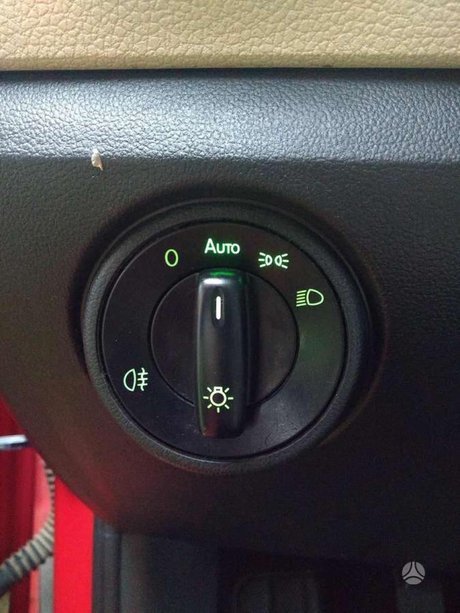 Red Skoda Citigo 2017 in Vilkaviskis, with an engine capacity of 1.00 L and mileage of 240 thousand km for 2450 €, photo 15 on AUTOMOTO.COM.LV