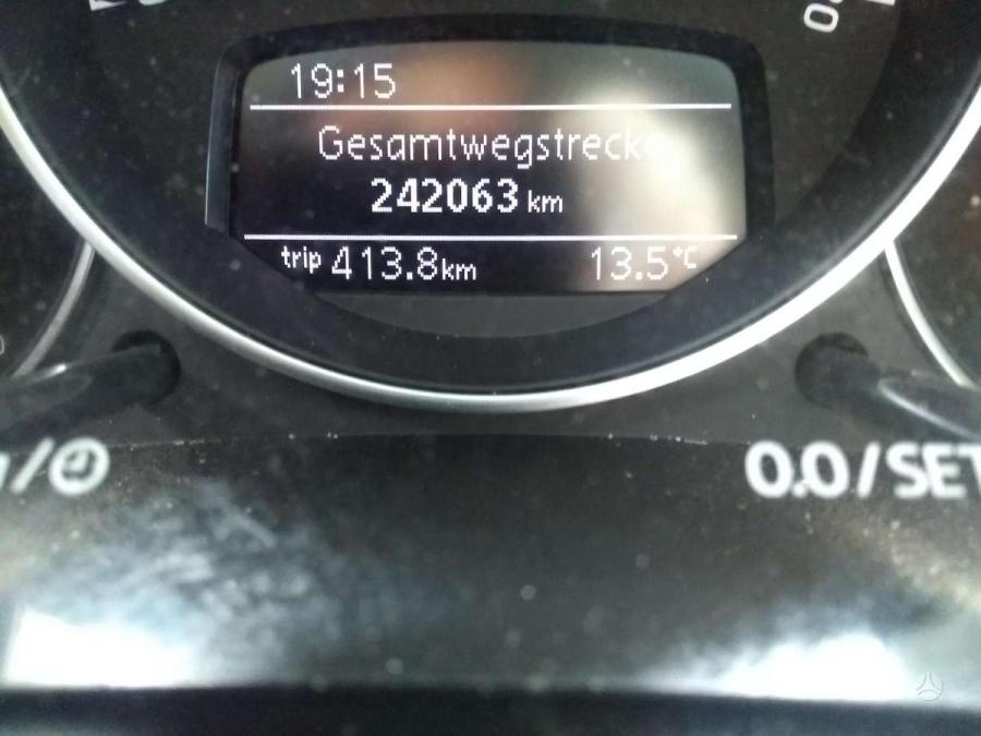 Red Skoda Citigo 2017 in Vilkaviskis, with an engine capacity of 1.00 L and mileage of 240 thousand km for 2450 €, photo 18 on AUTOMOTO.COM.LV