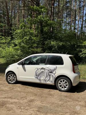 White Skoda Citigo 2012 in Alytus, with an engine capacity of 1.00 L and mileage of 230 thousand km for 3400 €, photo 6 on AUTOMOTO.COM.LV