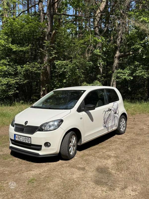 White Skoda Citigo 2012 in Alytus, with an engine capacity of 1.00 L and mileage of 230 thousand km for 3400 €, photo 7 on AUTOMOTO.COM.LV