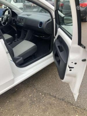White Skoda Citigo 2013 in Rokiskis, with an engine capacity of 1.00 L and mileage of 127 thousand km for 2500 €, photo 8 on AUTOMOTO.COM.LV