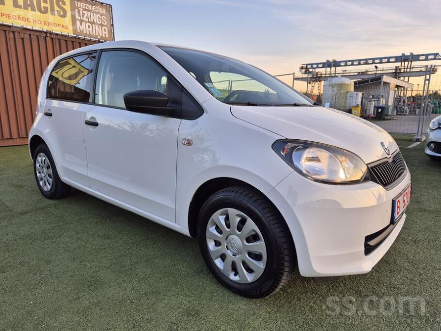 White Skoda Citigo 2014 in Liepaja, with an engine capacity of 1.00 L and mileage of 86 thousand km for 4400 €, photo 3 on AUTOMOTO.COM.LV